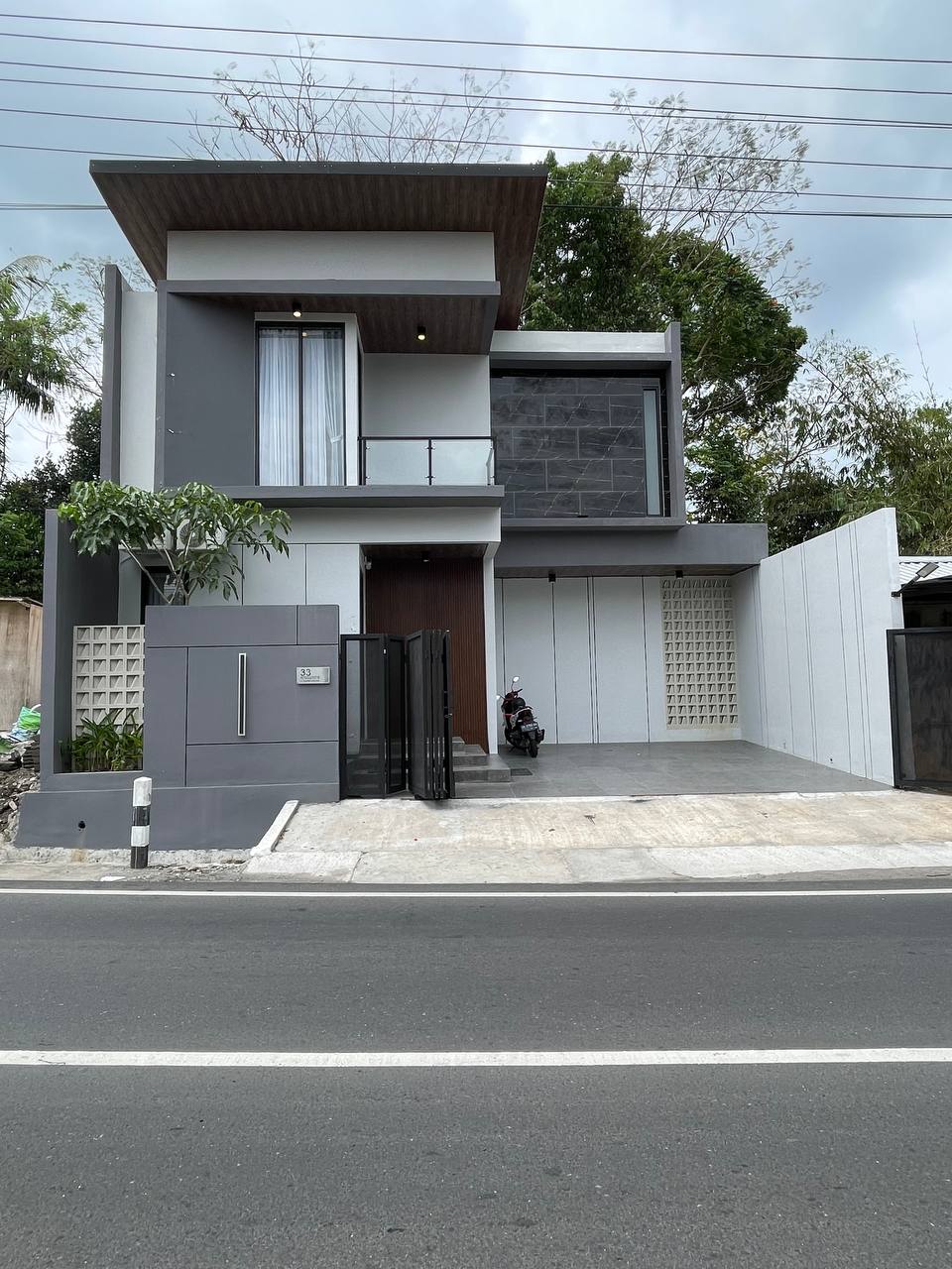 Rumah Mewah Kontemporer Full Furnished di Jl. Kapten Haryadi, Sleman – JogjaProperty.com